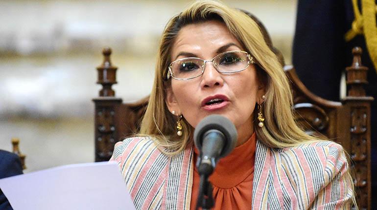 PRESIDENTA ÁÑEZ POSESIONA A TRES NUEVOS MINISTROS Y RATIFICA A 17 DE ...