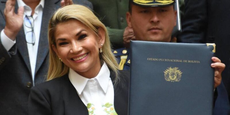 POR QUÉ NO LO ENJUICIA?”: AÑEZ DESAFÍA A LIMA A PROCESAR A EVO POR LA ...